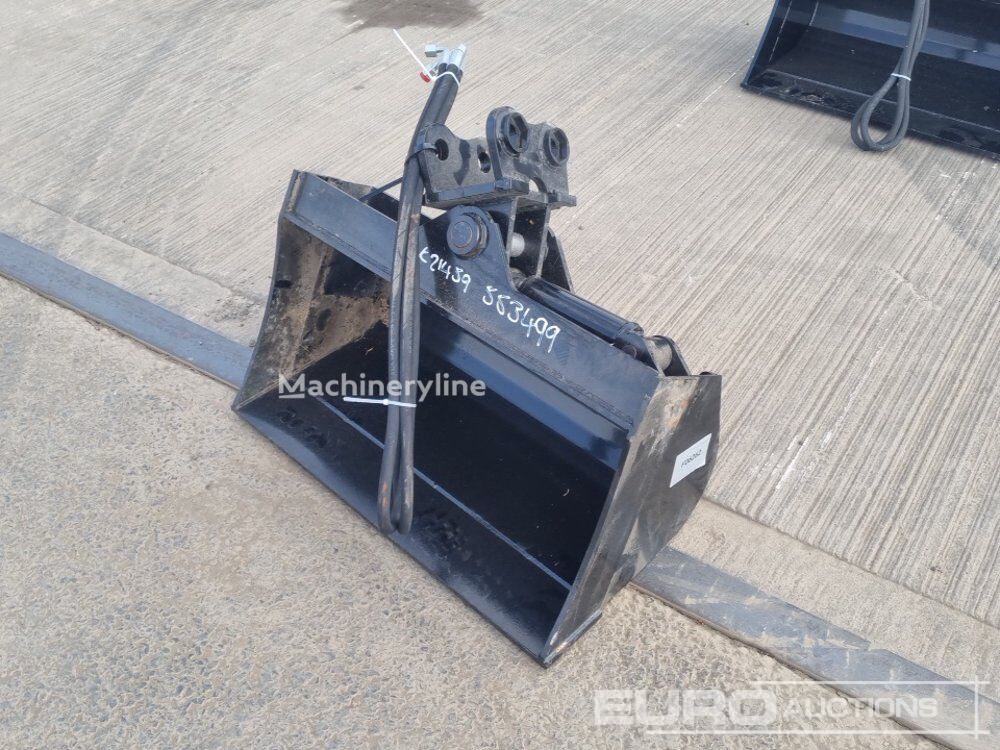 Prodaje se Captok 2026 Captok 24' Hydraulic Tilting Bucket 25mm Pin to suit Excav sejalnu kašiku na aukciji