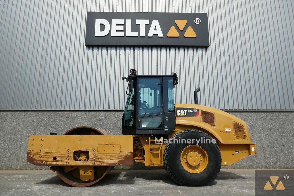 Caterpillar CS76B kompaktor s jednim valjkom
