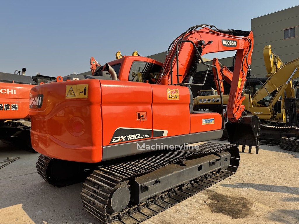 Doosan DX150 bager guseničar