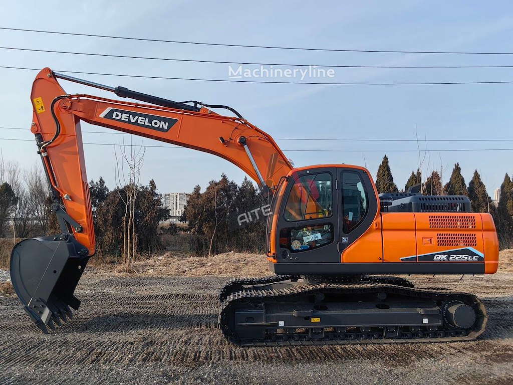 Novi Develon DX225LC-10 bager guseničar