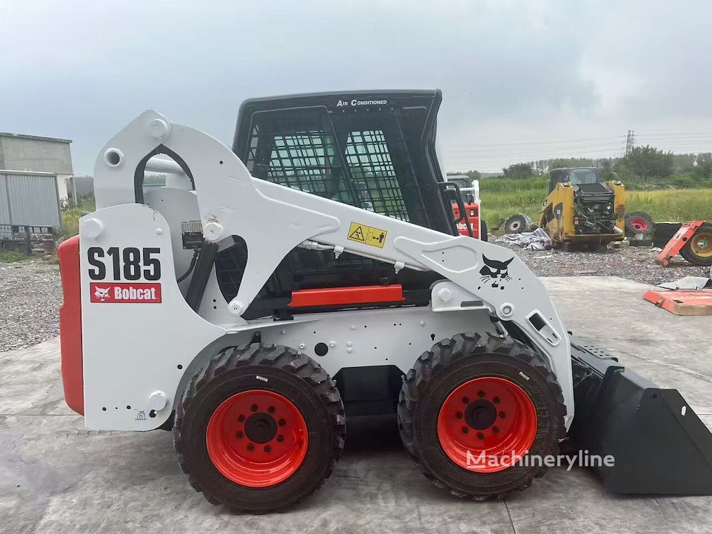 Bobcat S185 mini utovarivač