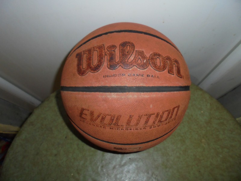 KOŠARKAŠKA LOPTA MARKE *WILSON EVOLLUTION*