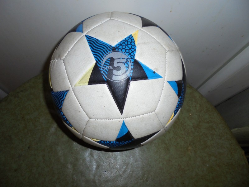 FUDBALSKA LOPTA SIZE 5