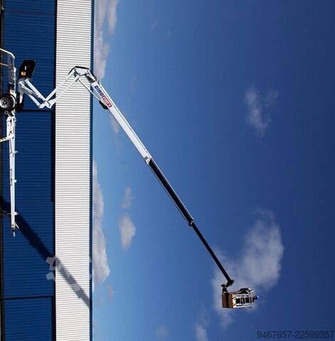 Radna platforma
DINOLIFT OY | RAIKKOLANTIE 145, FI-32210 Anhänger-Gelenk-Teleskop-Arbeitsbühne Ty