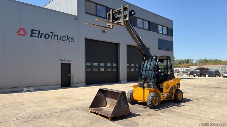 Teleskopski utovarivač
JCB TLT 35D ( 853.6 HOURS !!! / TELETRUK / 4X4 / TO...