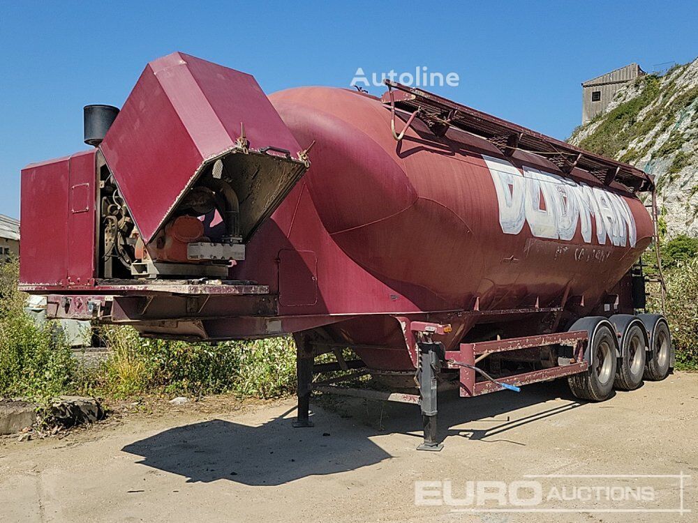 Prodaje se Spitzer cisternu za prevoz cementa na aukciji