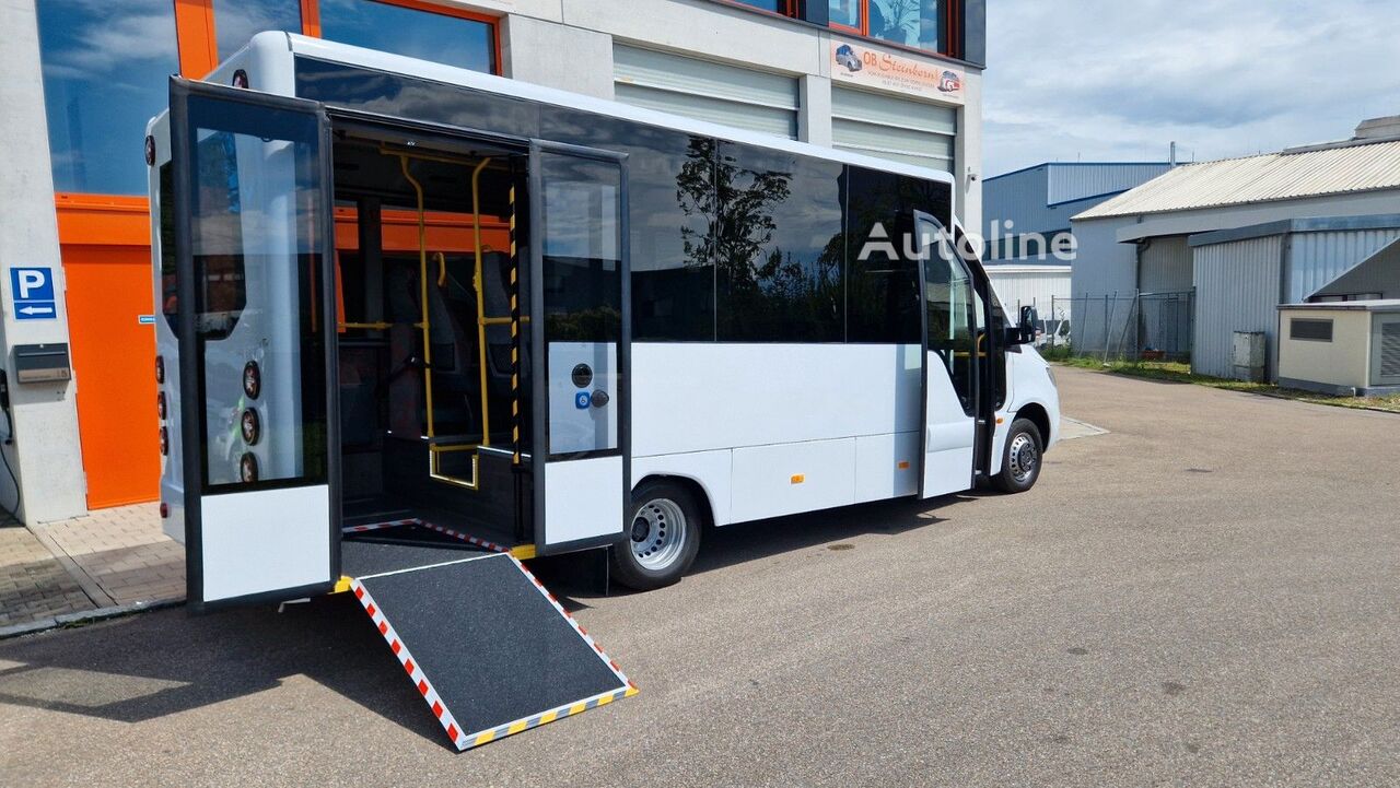 Novi Mercedes-Benz Heckniederflur Sprinter 517 / 4 er Bestuhlung gradski autobus