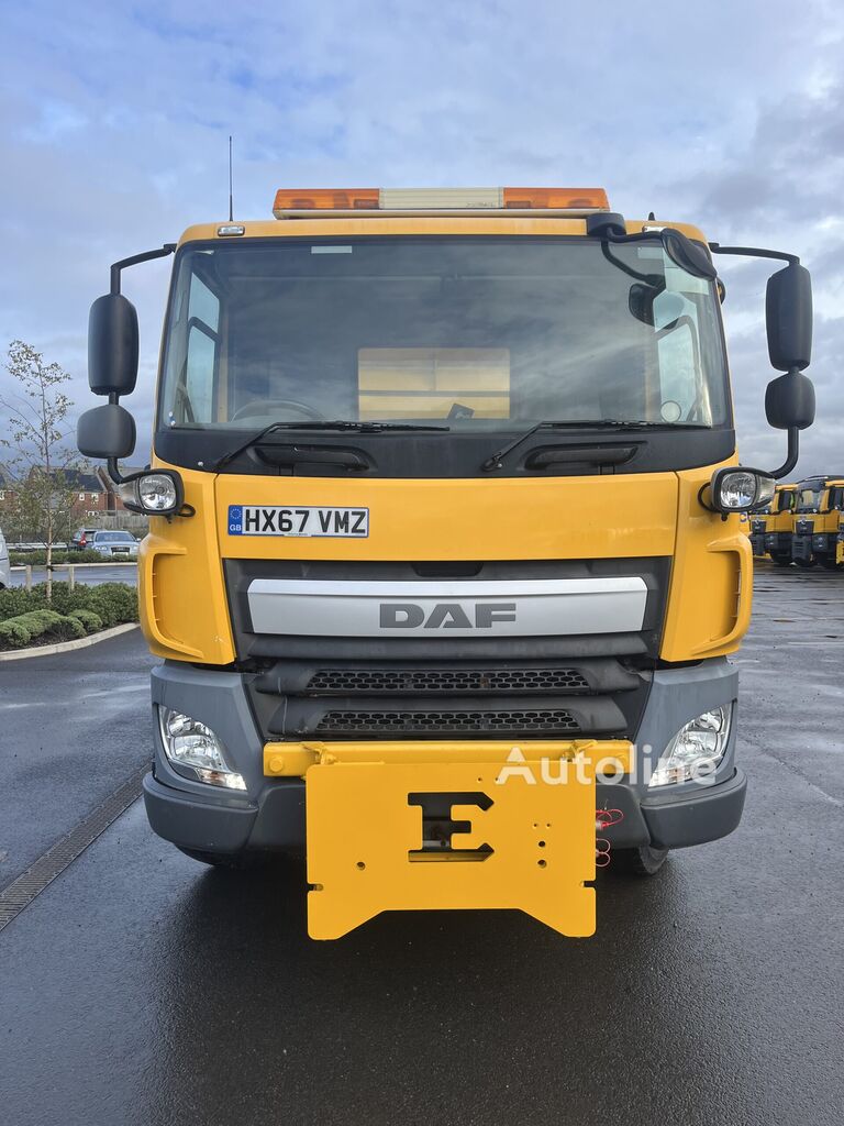 DAF CF 330 rasipač peska