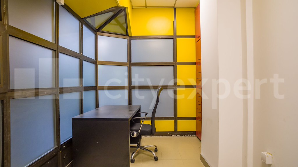 Poslovni prostor za izdavanje BEZ PROVIZIJE: Ostalo, 10m², Bulevar despota Stefana, Palilula - 200€
