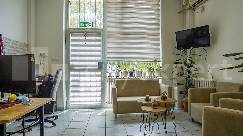 Lokal Izdavanje Novi Sad Bez skrivenih troškova - 22m², Starine Novaka, Novi Sad - 300€