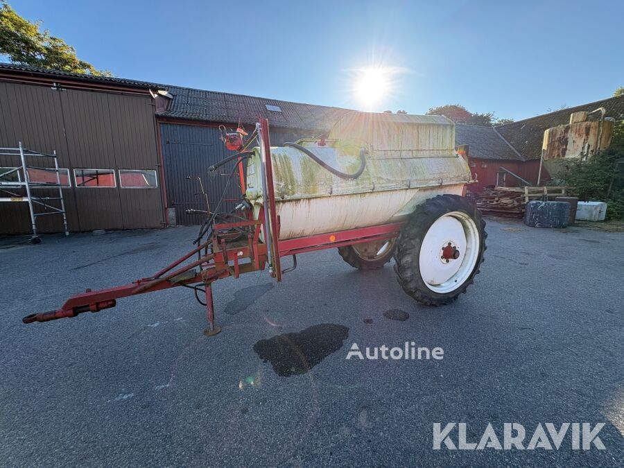 Prodaje se Lindus Tankvagn Lindus prikolicu autocisternu na aukciji