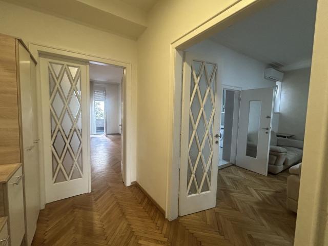 Autentičan 4.0 salonski stan, Vračar, Svetozara Markovića, 125m2