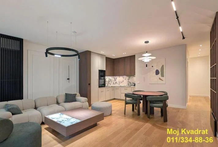 Vračar, Kalenić pijaca - Bulevar kralja Aleksandra, 92m2 + garaža