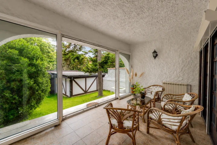 Kaćanskog, Dedinje, kuća 180 m²