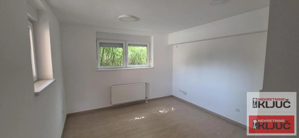 VETERNIK, 21m2, Garsonjera, Uknjižena