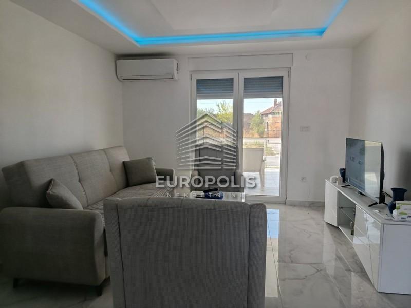 Lipovica, nova kuća, 4 spavaće sobe, 10,4 ara, prvo useljenje ID#10038
275.000 €