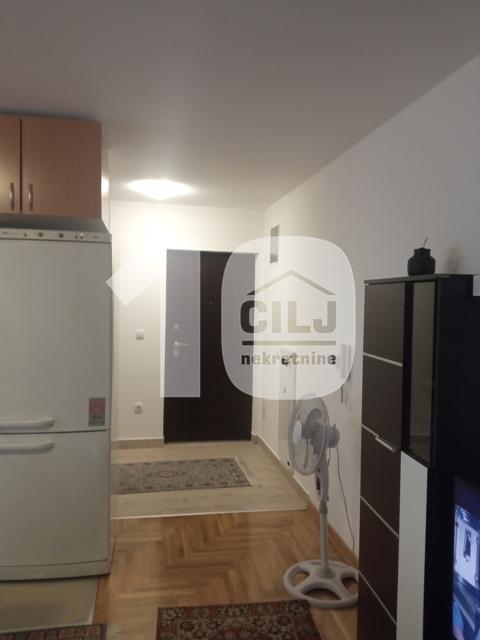 Novi Beograd, Ledine,2,5, 45m2, vpr/3,namesten, useljiv ID#1609
400 €