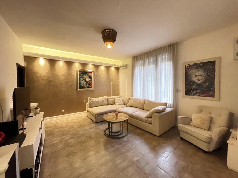 Lux, Dedinje, odmah useljiva ID#4483
3.900 €
