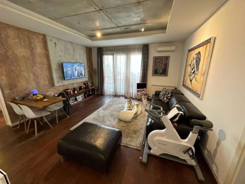 Novi Beograd-A blok-75m2-Garaža-Uknjižen ID#3332
360.000 €