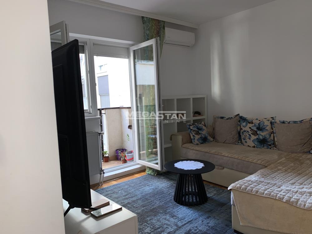 Mirijevo, izuzetan 2.0 namešten stan
185.000 €