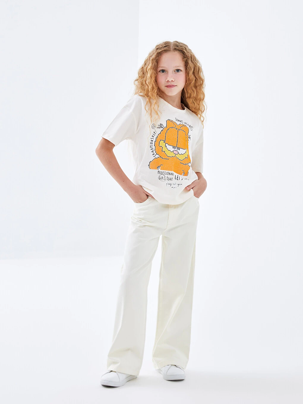 LCW Kids Majica Sa Okruglim Izrezom Garfield Štampana Za Devojčice