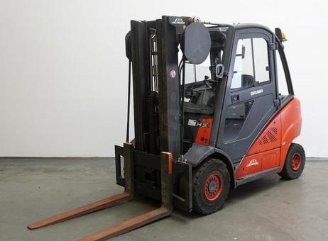 Dizel viljuškar Linde H 30 D 393