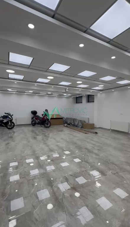 Lokal za izdavanje, Salajka, Novi Sad, 100m², 1.200 €/mes
