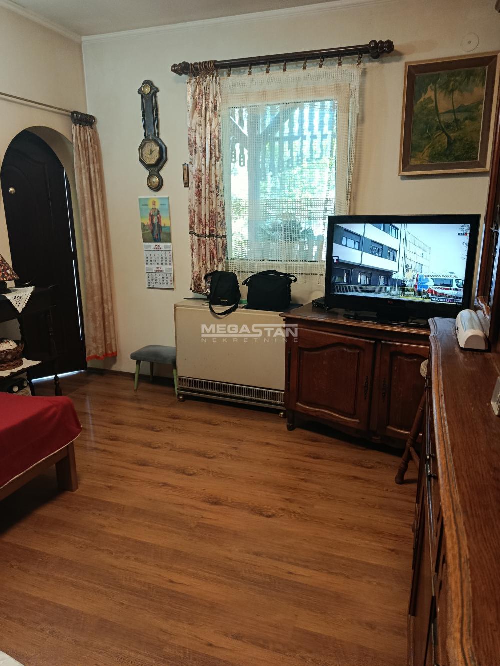 Kuća za izdavanje, Borča, Beograd, 83m², 500 €/mes