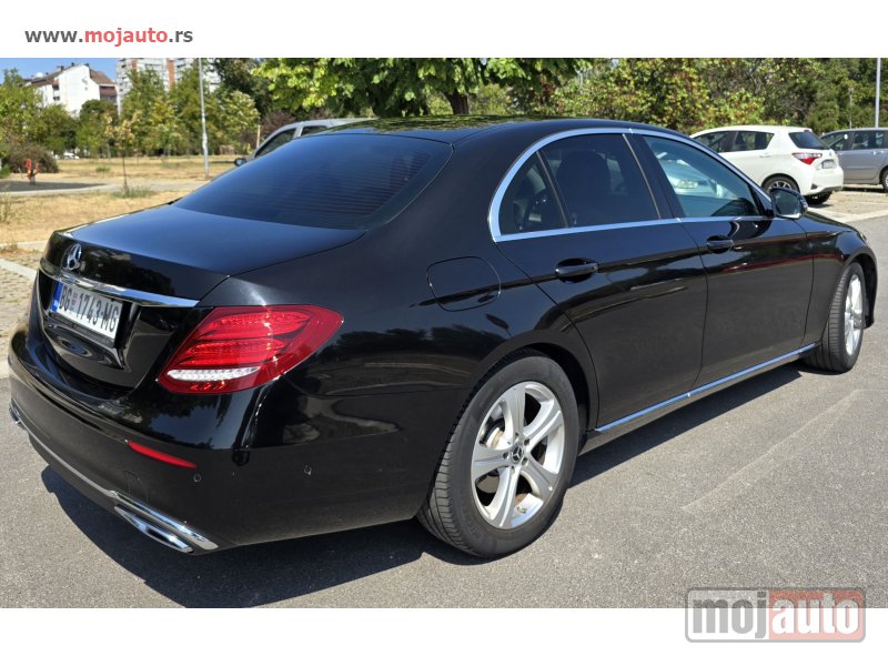 Mercedes E 220