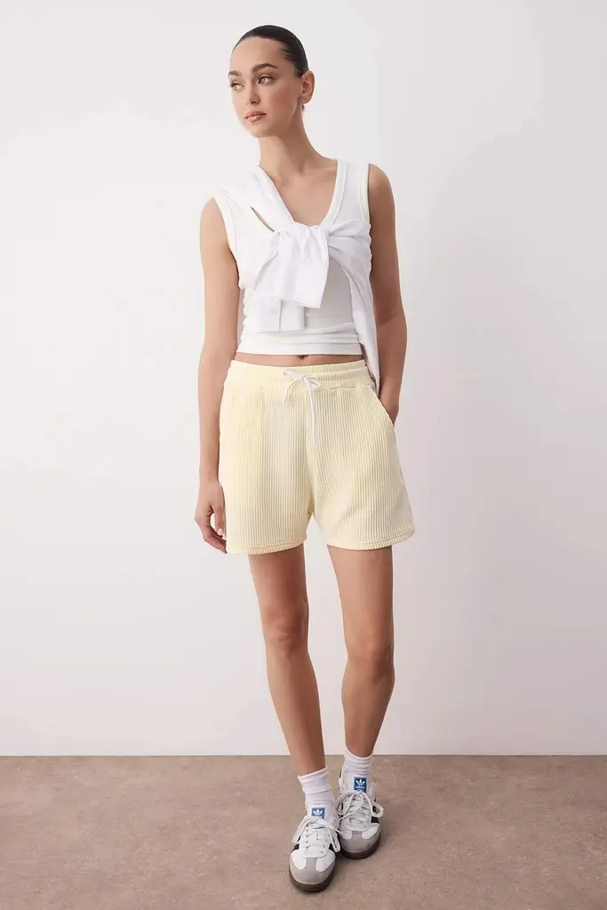 Trendyol Milla Ženski šorc TWOSS25SR00235, Žuti