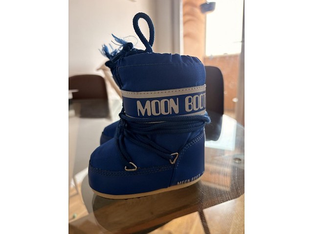 Moon Boot 19/22 decije