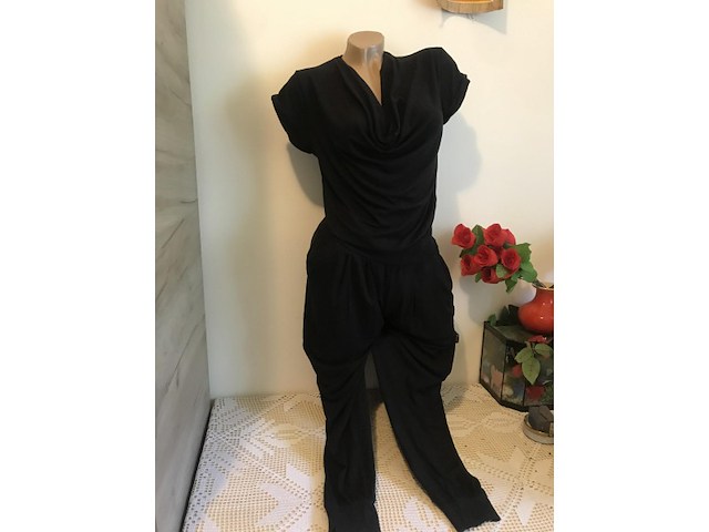 Sisley crni kombinezon XS/S/M