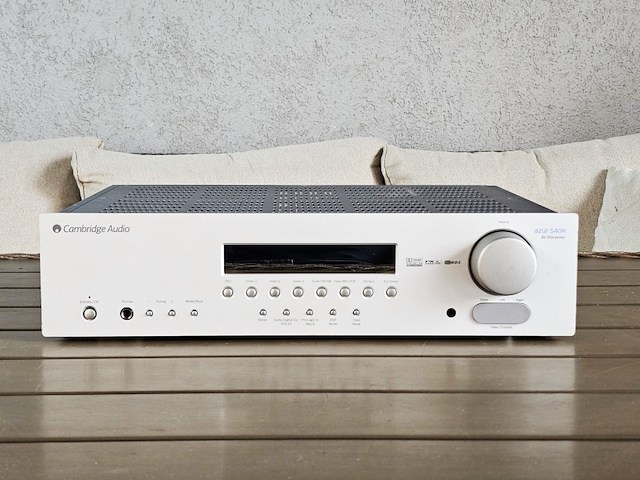 Cambridge Audio Azur 540R V2