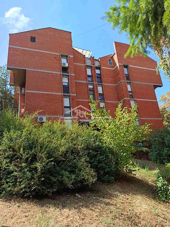 Ljubomira Ivkovića Šuce, Trosoban stan na prodaju, 88m2, 220.000€