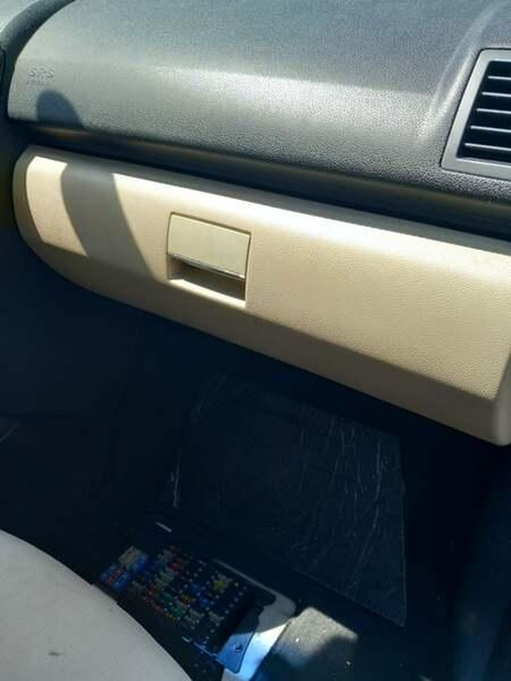 CD ŠARŽER ZA MERCEDES BENZ A 150, A 160, A 170 . OD 2004. DO 2012