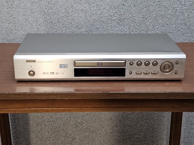 Denon DVD-700 + daljinski