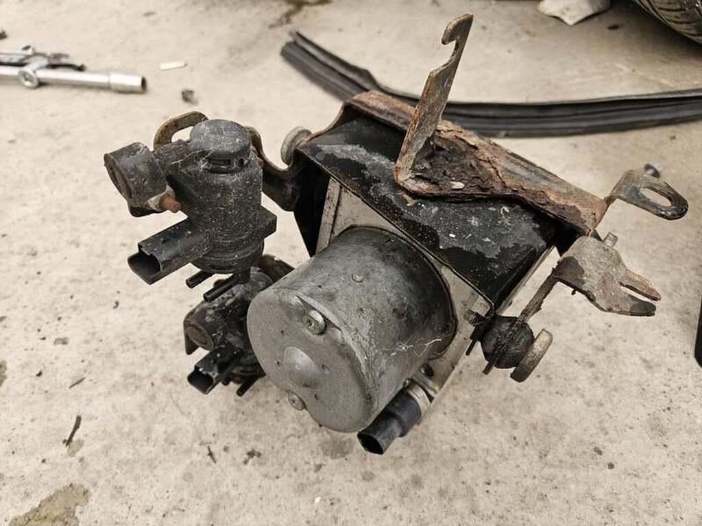ABS PUMPA 2.2HDI ZA CITROEN C8 ZA 2006. GOD. - 586275 | CITROEN: C8