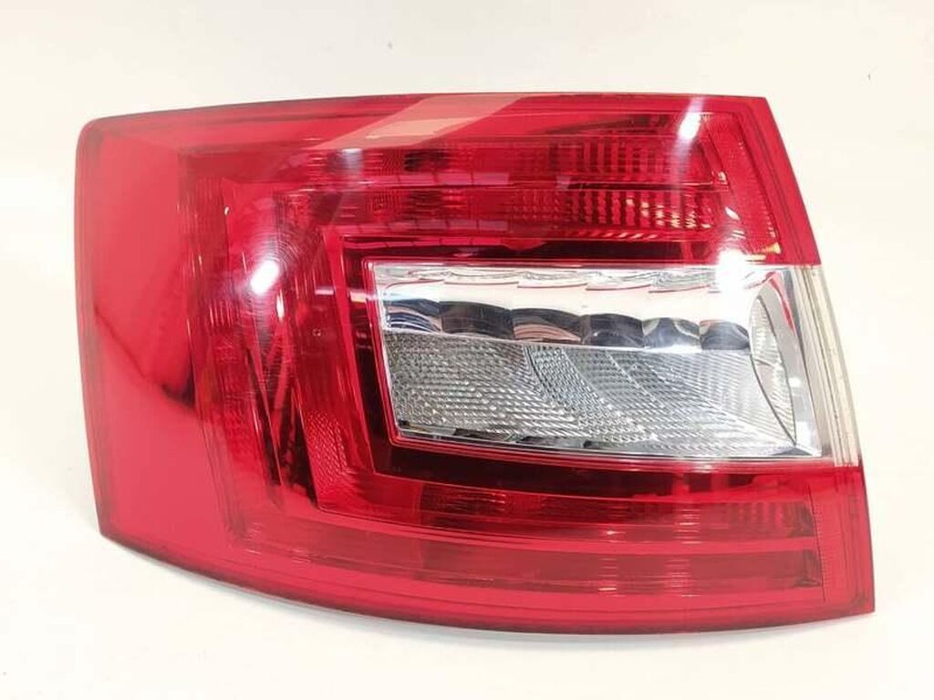 STOP SVETLO LEVO ZA ŠKODA OCTAVIA OD 2012. DO 2017. GOD. | Polovni