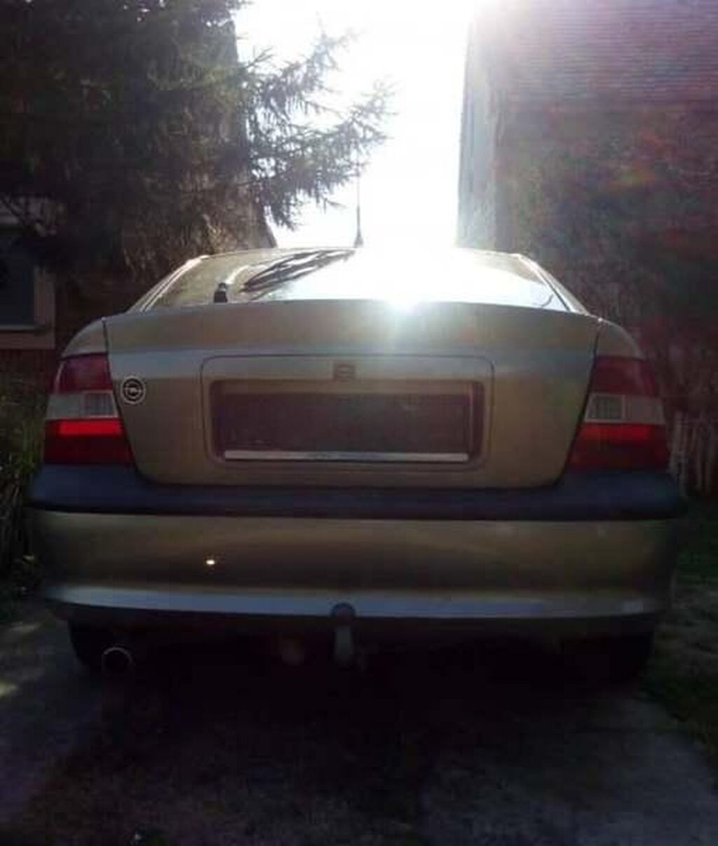 BRANIK ZADNJI ZA OPEL VECTRA B | opel vectra b zadnji branik model