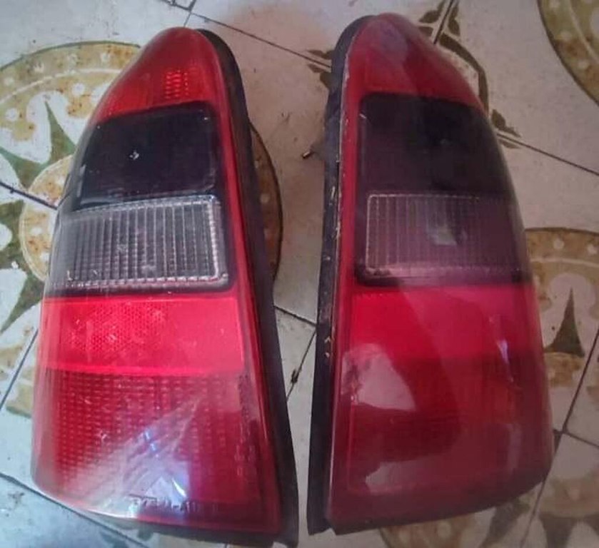 STOP SVETLA ZA OPEL VECTRA B | opel vectra b karavan stop svetla