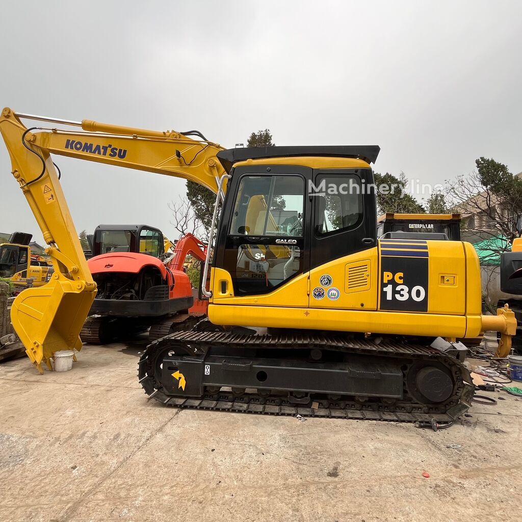 Komatsu PC130 bager guseničar