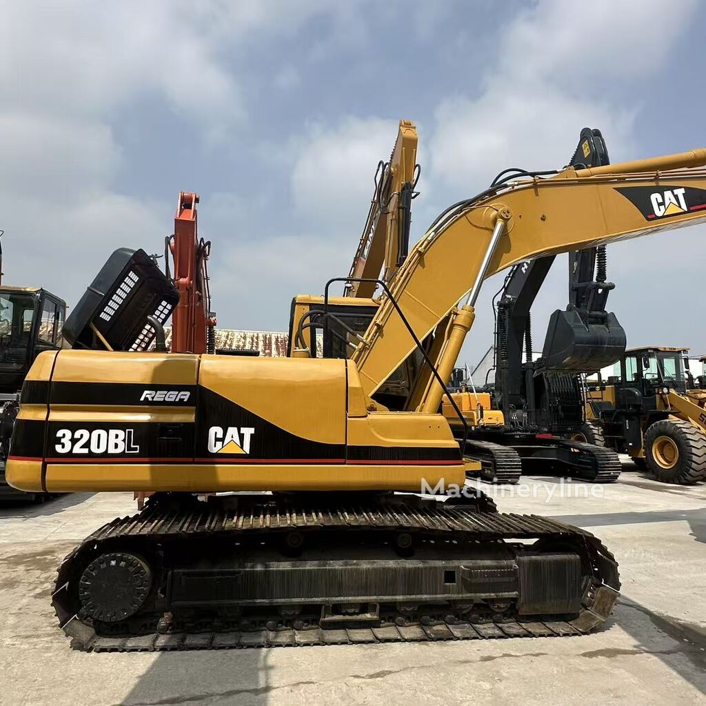Caterpillar 320BL bager guseničar
