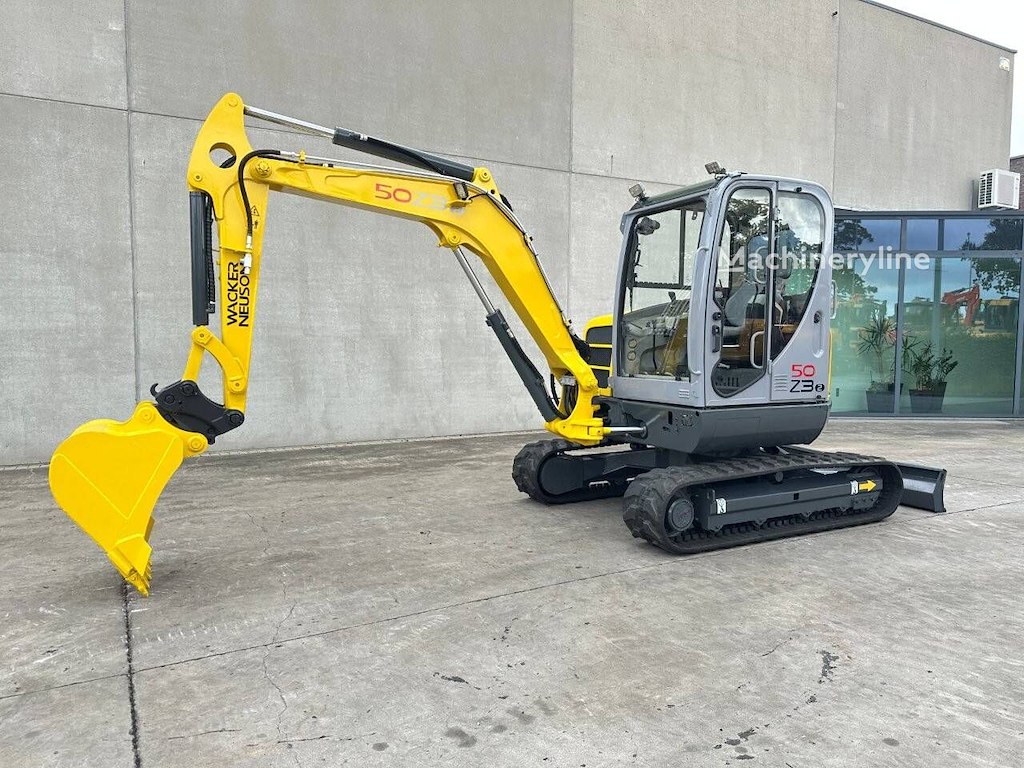 Prodaje se Neuson 50Z3 bager guseničar na aukciji