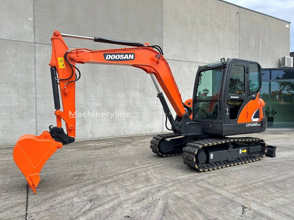 Prodaje se Doosan DX55-9C bager guseničar na aukciji