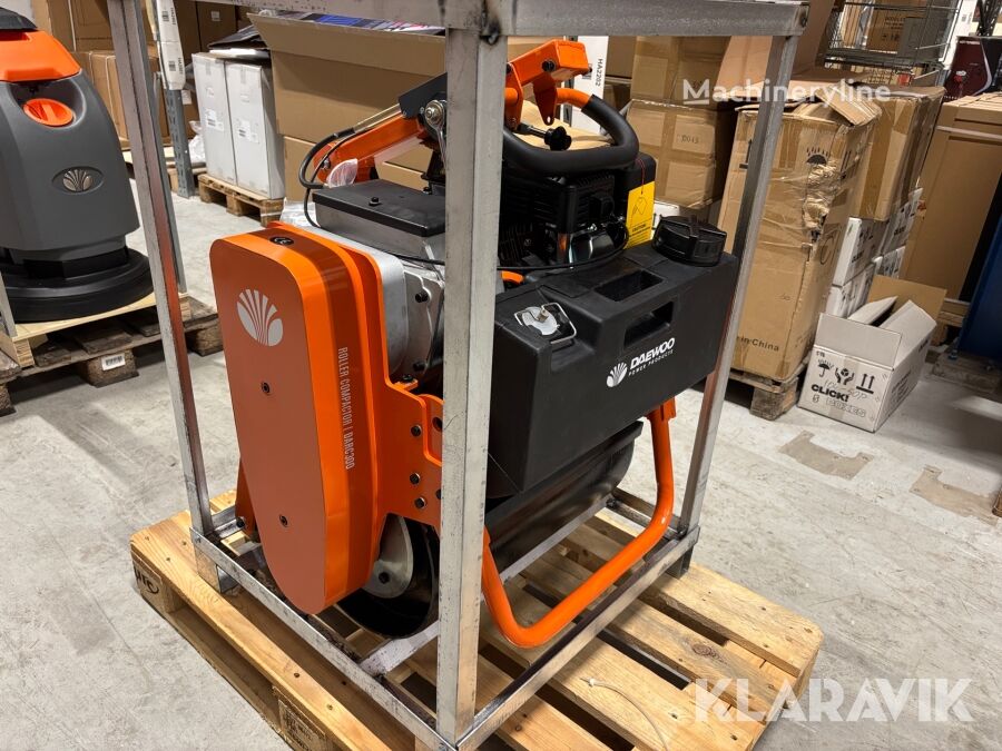 Prodaje se Daewoo Ny / Vibrationsplatta Daewoo 6,5hk mali valjak na aukciji