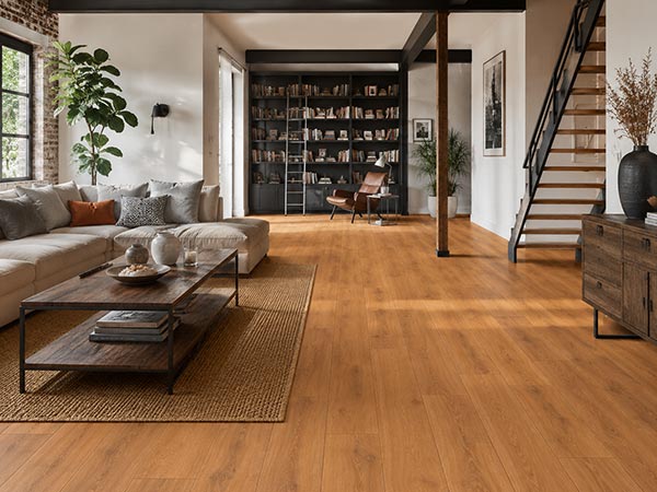 Akcijski laminat Eiche Corno – 8+2 mm, 33/AC5