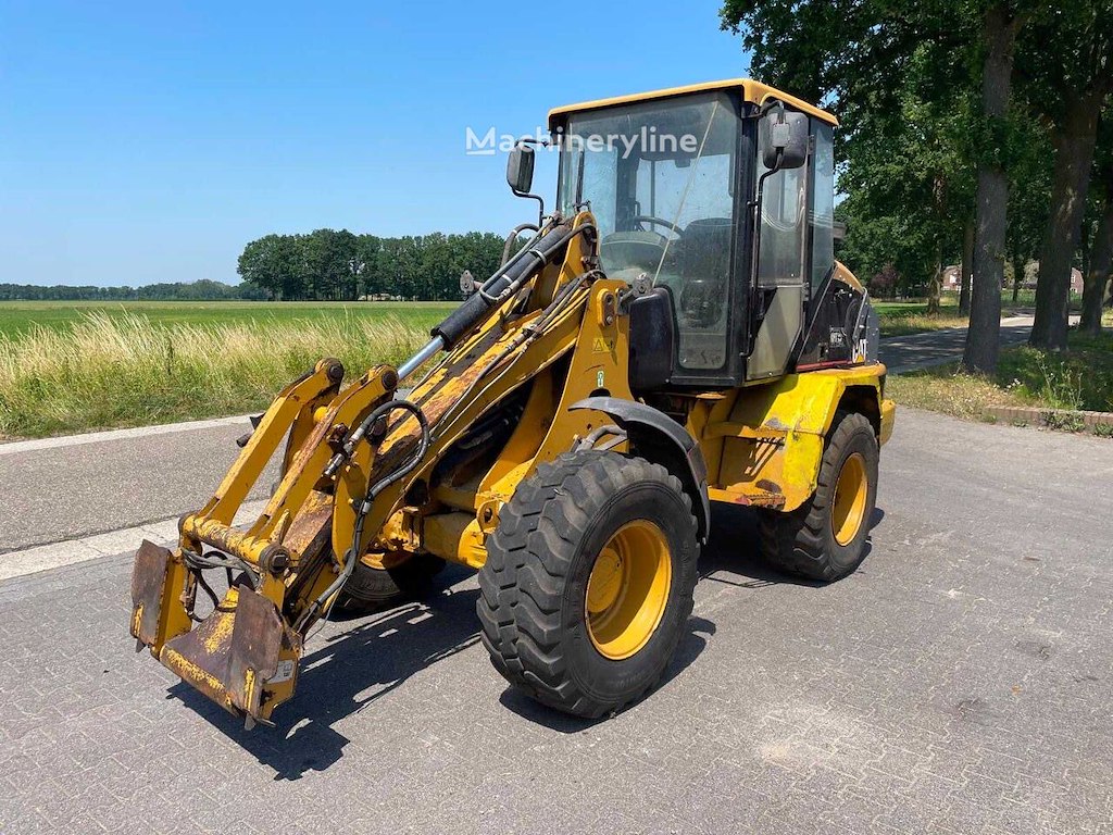 Prodaje se Caterpillar 908 prednji utovarivač na aukciji