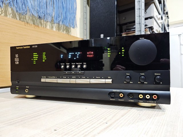 Harman Kardon AVR 2550 RDS + daljinski