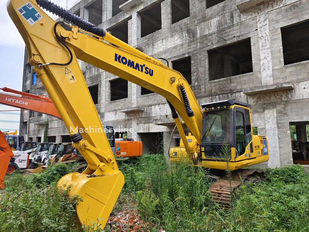 Komatsu PC200-8 bager guseničar