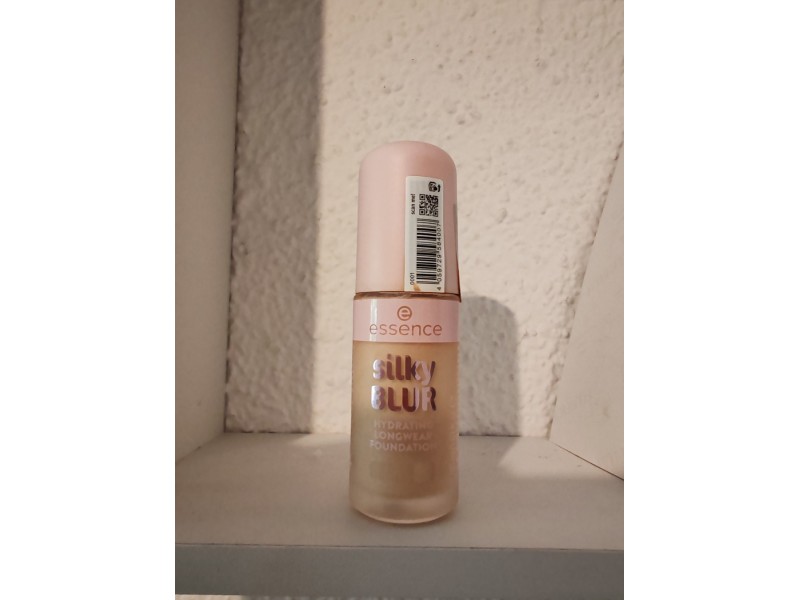 Essence silky blur puder 100